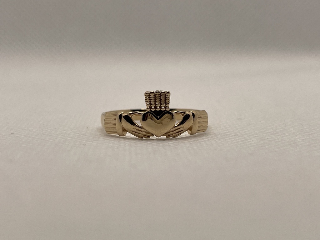 Traditional Claddagh | The Knotty Celt